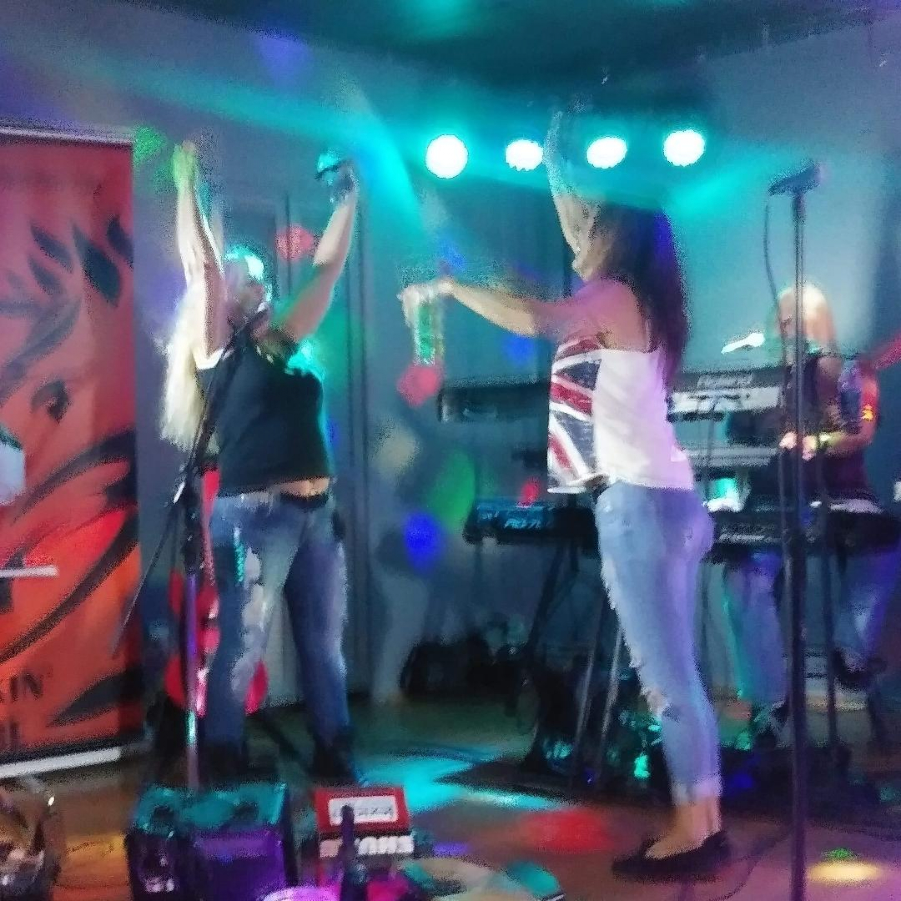 Cindy Lawless - Photos