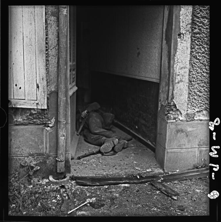 John G. Morris: Normandy, 1944 | Black & White Magazine | For ...