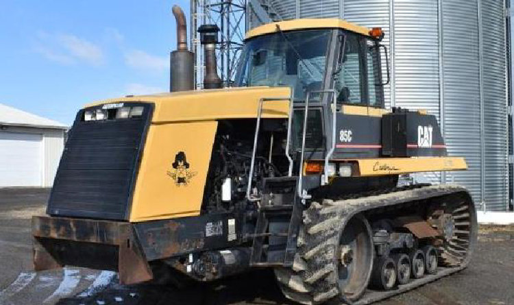 Cat 85C Challenger & 2010 Kenworth T660 Tractor