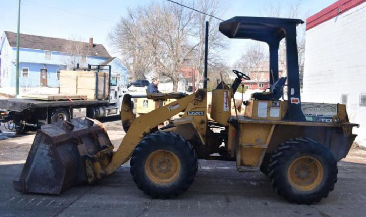 TCM 820-2 Articulating Loader