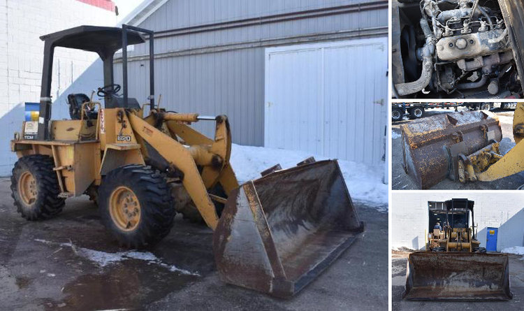 TCM 820-2 Articulating Loader