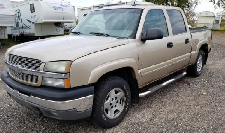 Gulf Stream 32' Coach Motorhome, 2005 Chevrolet 1500, & Wildcat 5th Wheel