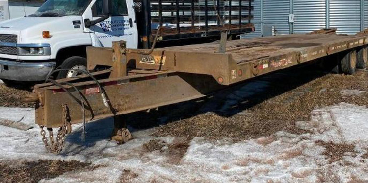 2000 Towmaster T-40 Deck Over Trailer