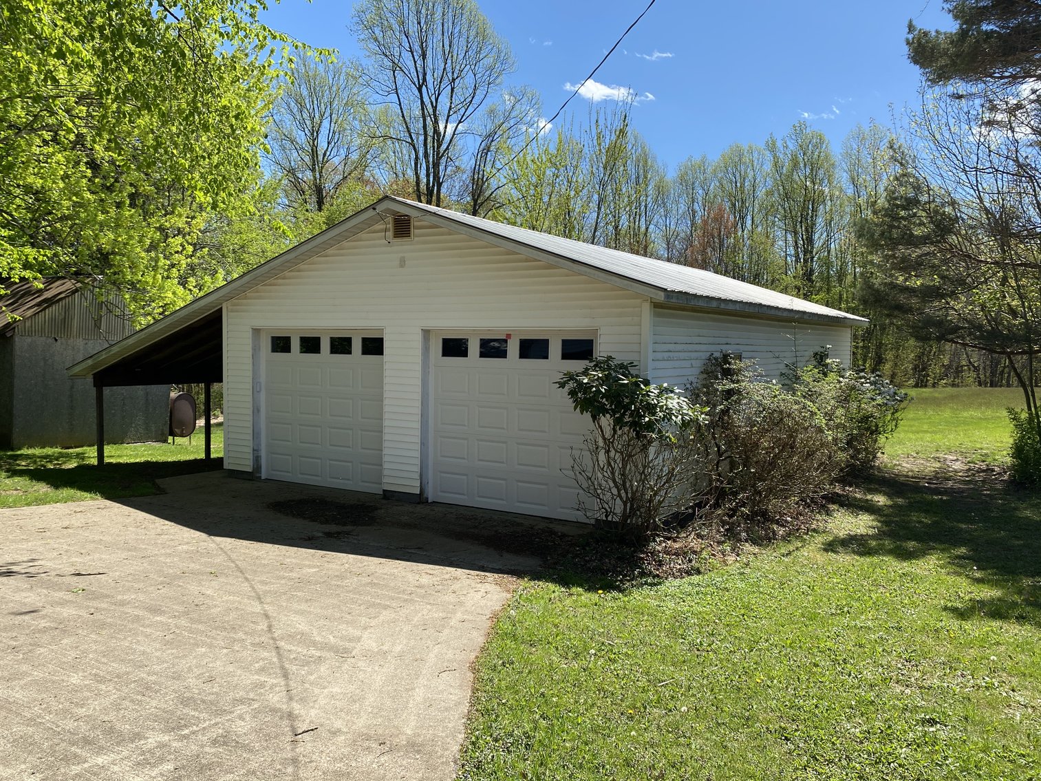 Home on 10.5 Acres on Goshen Road