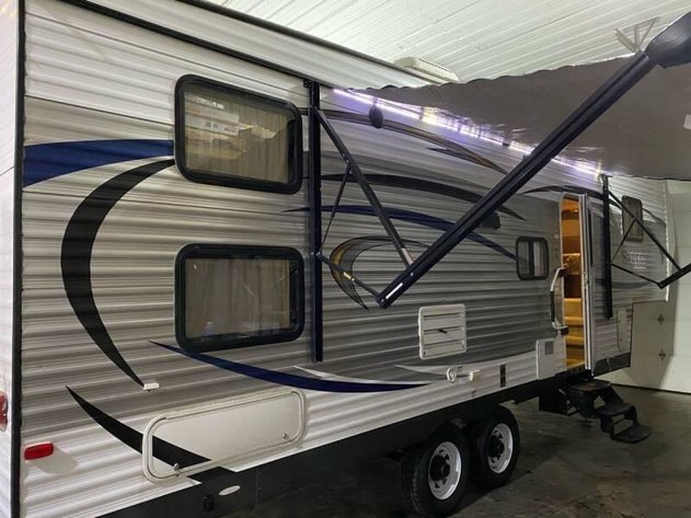 2015 - 2018 Travel Trailer Campers