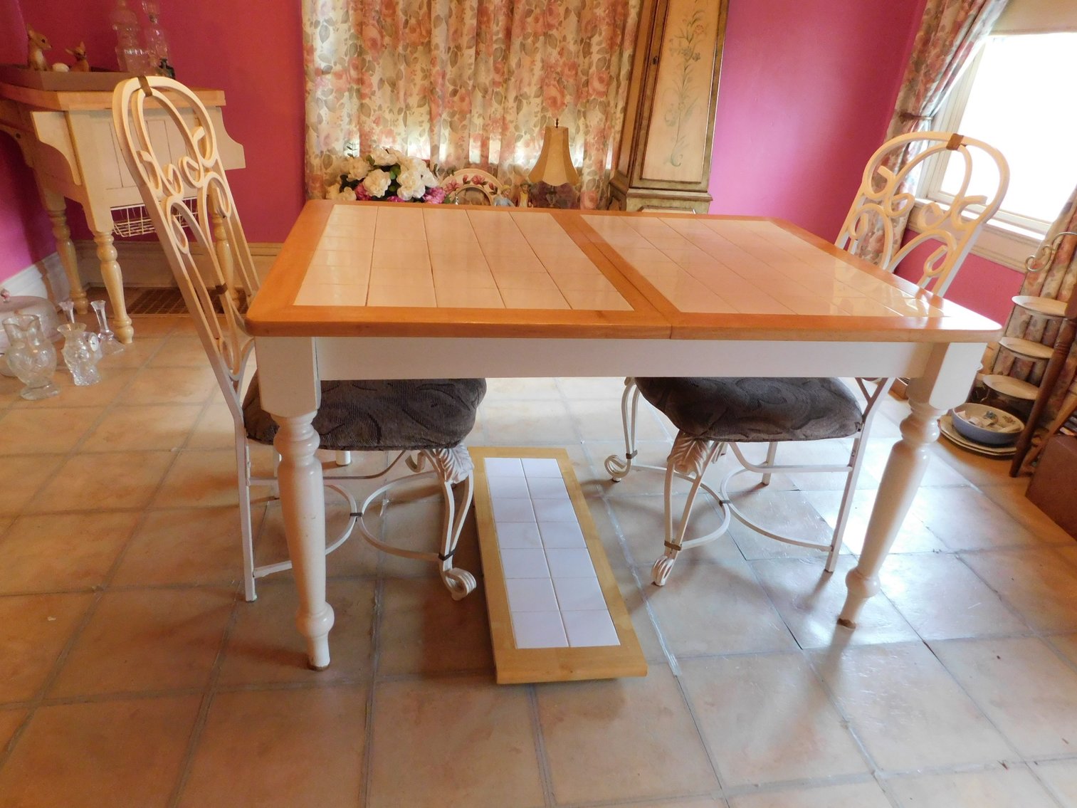 Spelter, WV – Estate of Judith Ann Andrews: Furniture, Glassware ...