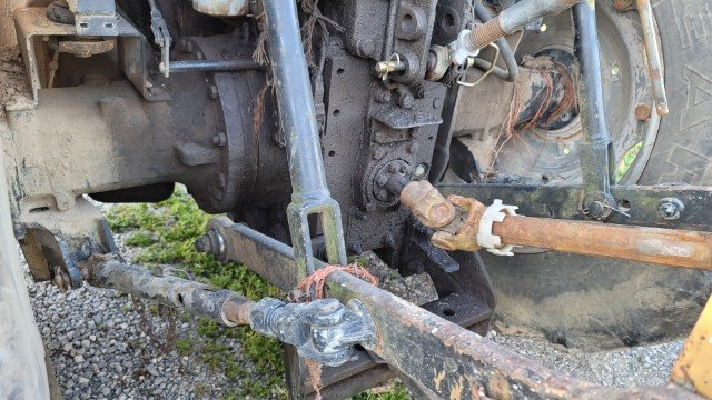 1997 Agco White 6085