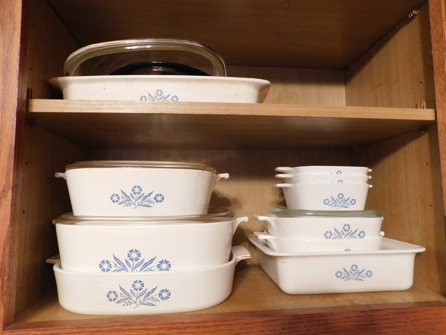 Washington, PA – Estate of Laura Wickline: Christmas Décor, Furniture ...