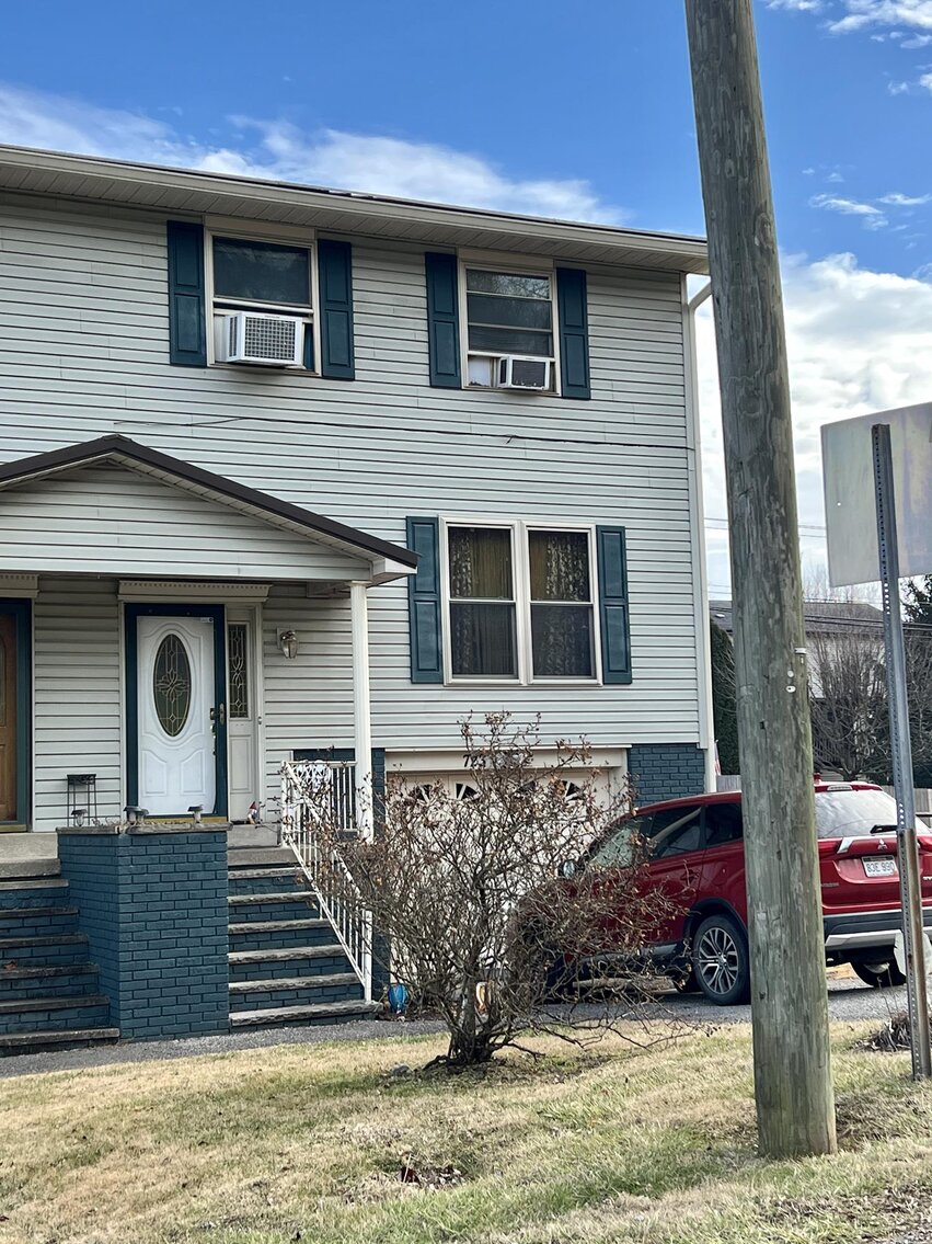 SOLD $47,300 - 3 Bedroom Townhome Selling to the Highest Bidder