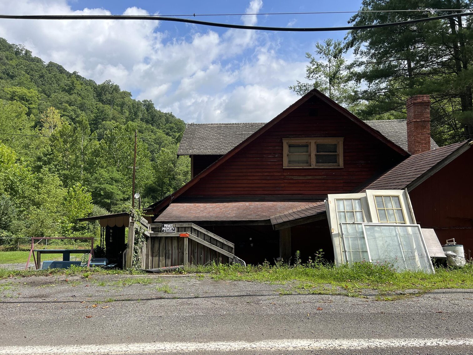 3 Bedroom in Rhodell Selling to the Highest Bidder