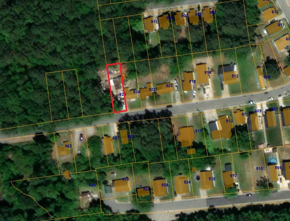 Lot 5 - Left of 924 Garfield Ave.