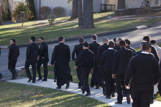 Holy Apostles College & Seminary - Cardinal Newman Society