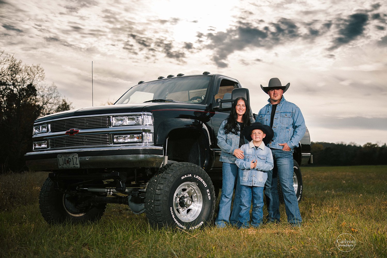 Hannah Grimwood Family Session - Portrait Sessions - Carlyon Photography