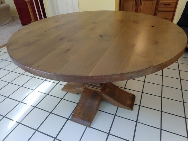 54" Round Knotty Alder Heirloom Pedestal Table in Harvest Wheat Finish ...