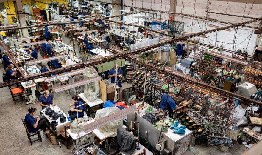 NO MORE FASHION SEASONS