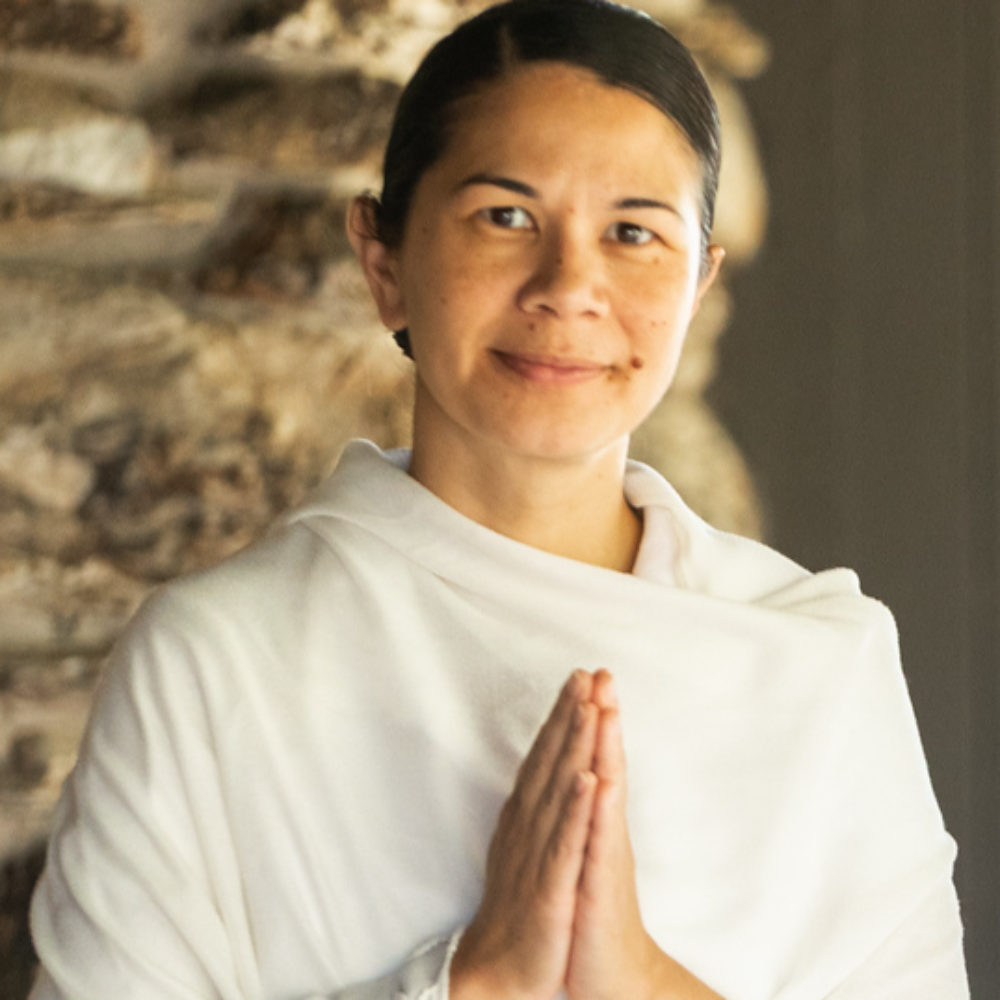 Sadhvi Siddhali Shree | Spiritual Director - Siddhayatan Tirth ...