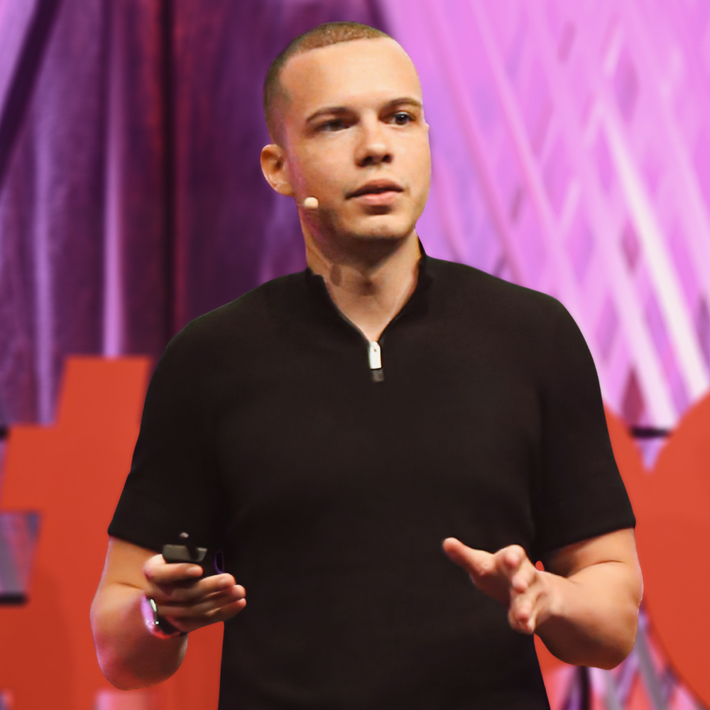 Elias Vides | CEO - Moonbase - Germany's hottest Social-First agency ...