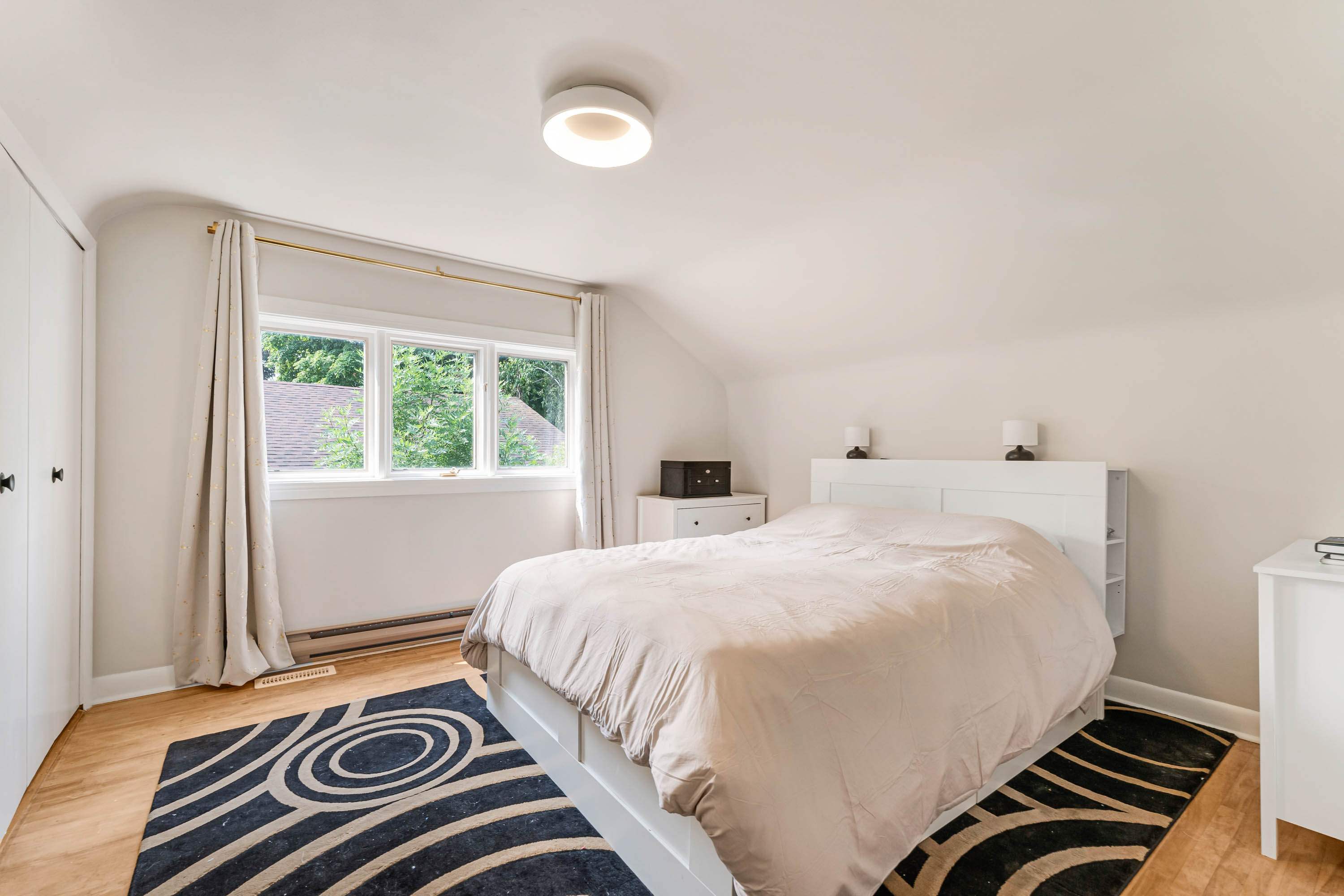 1252 Marygrove Circle Feature Sheet