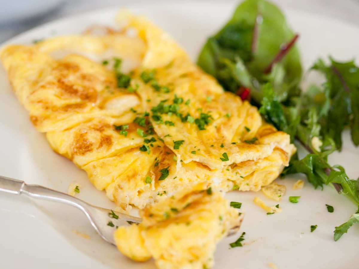 Cómo hacer un omelette de huevo perfecto: receta fácil