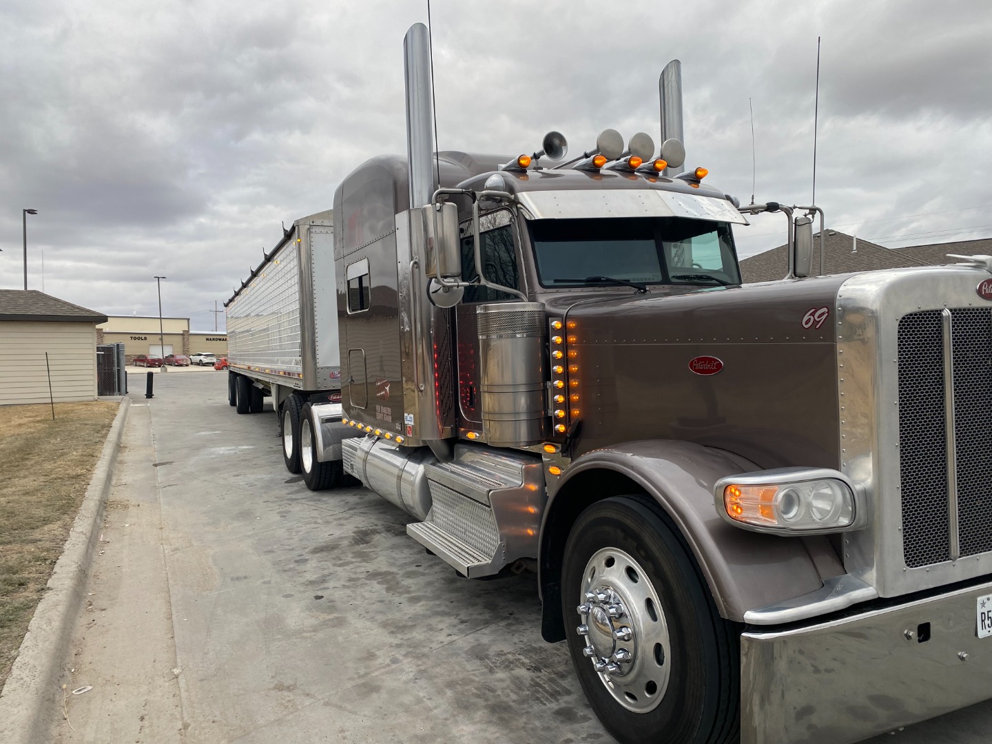 2018 Peterbilt 389