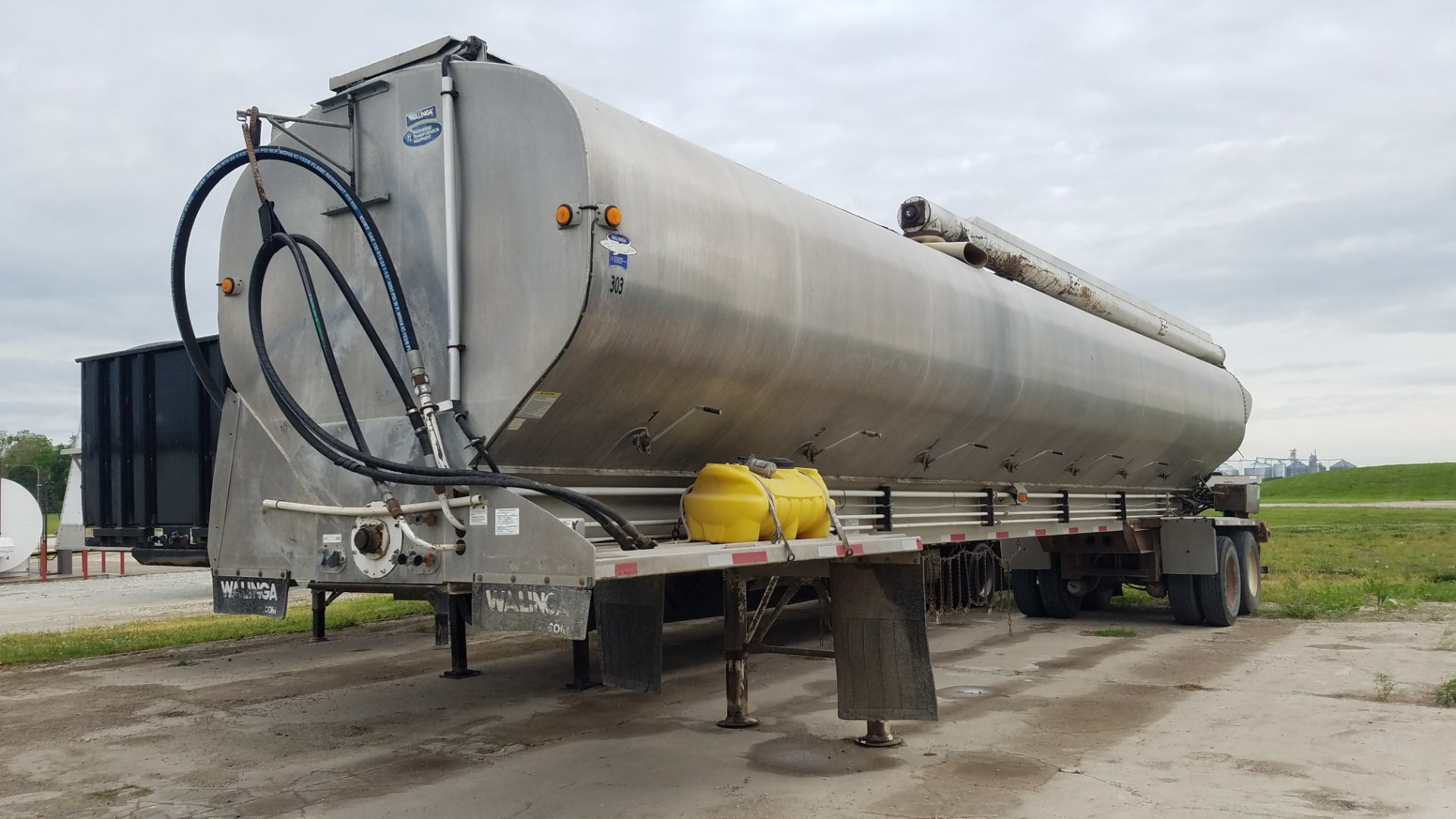 2006 Walinga Feed Trailer