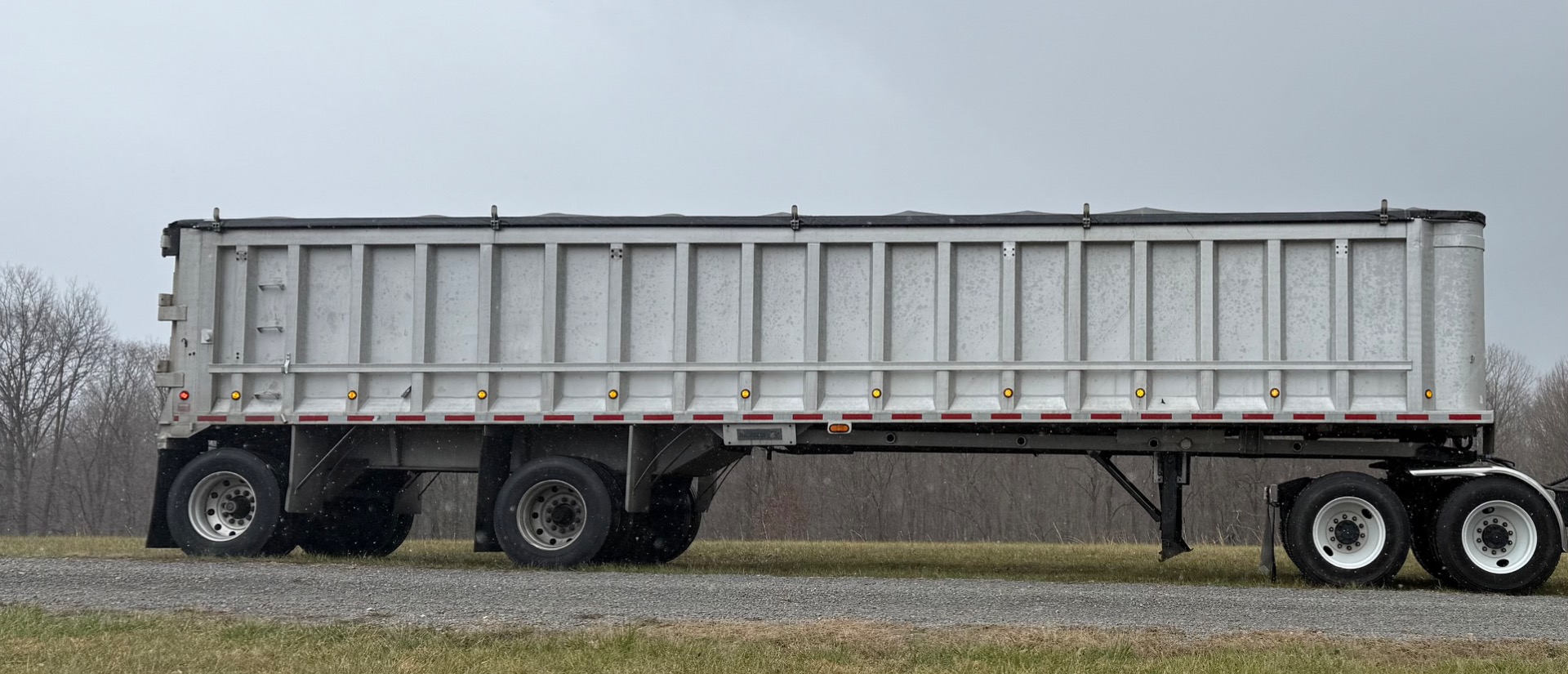 1998 Ravens Frameless Dump Trailer