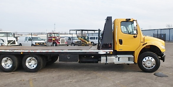 2007 FREIGHTLINER M2 106 TILT HYDRA TAIL TRUCK