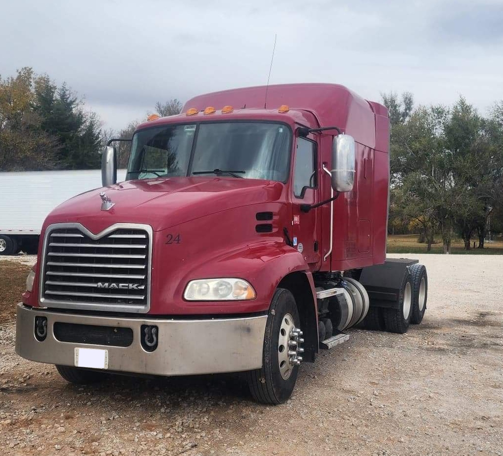 2016 MACK PINNACLE CXU613