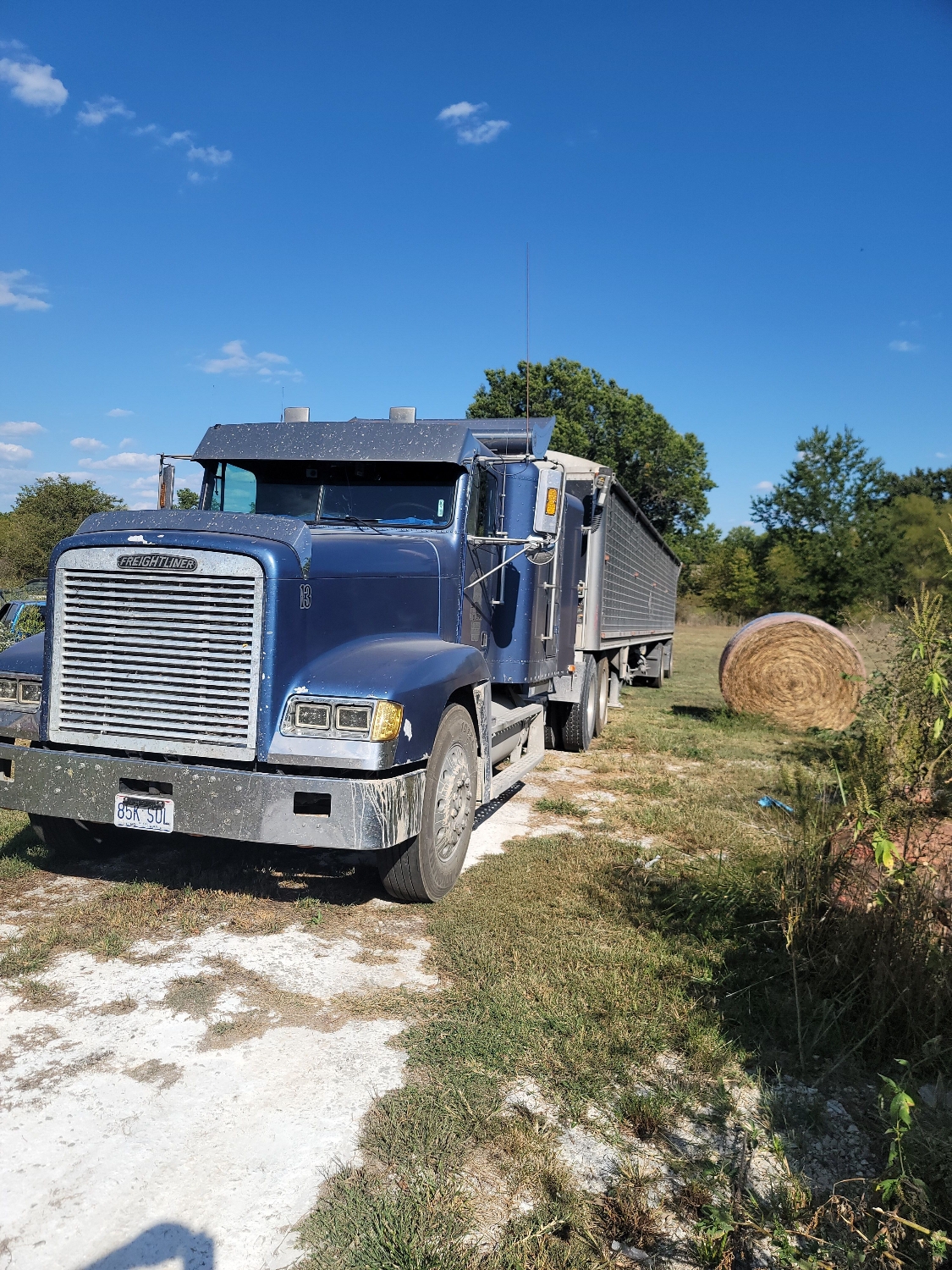 For sale 92 freightliner fld120