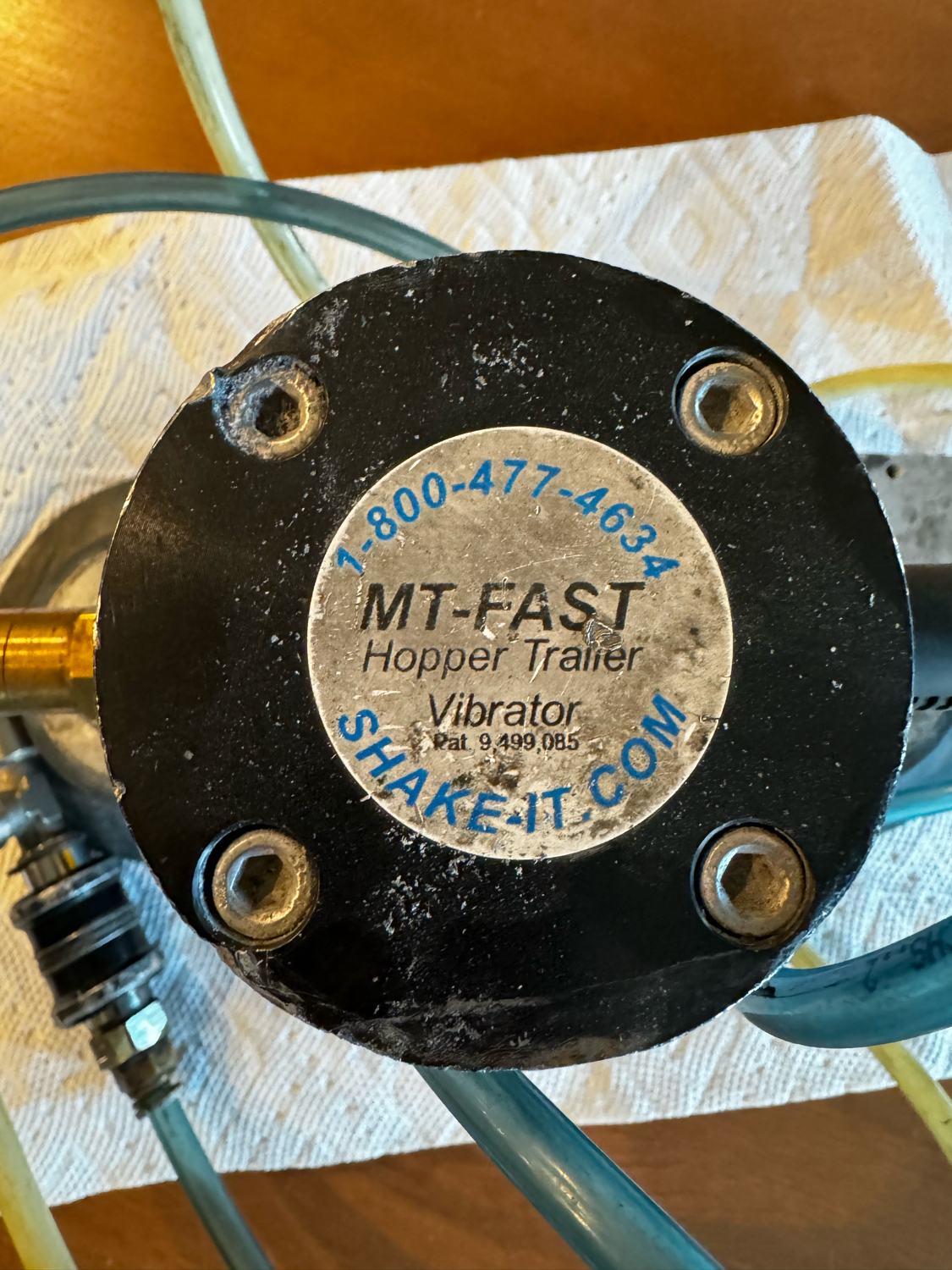 MT fast hopper vibrator