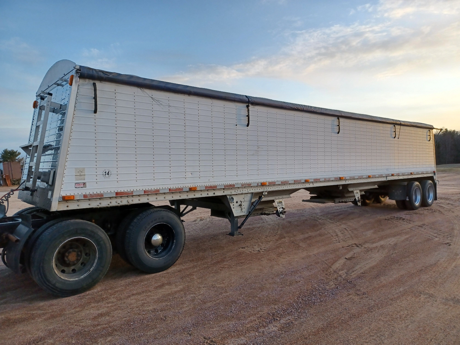 2008 Wilson Hopper Trailer Excelent Condition