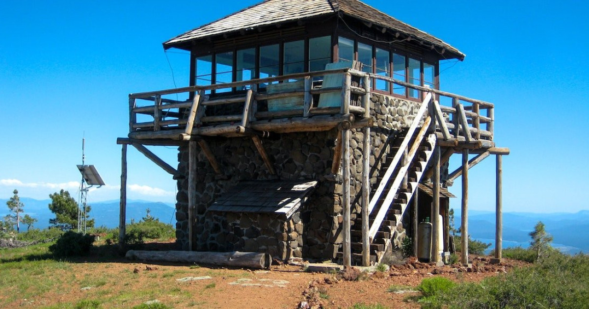 Historic Fire Lookout Towers Are Burning Down in Today’s Megafires — Bunk