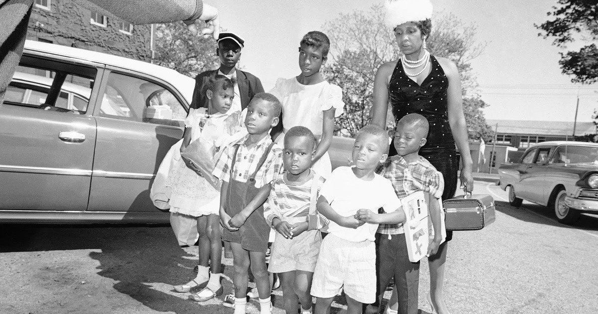 The Cruel Story Behind The 'Reverse Freedom Rides' — Bunk