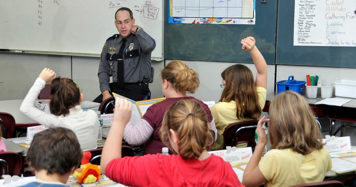 Police Used the DARE Program to Get Inside of U.S. Schools — Bunk