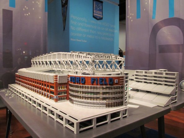 Famous Architectural Icons are Re-Created Using LEGO