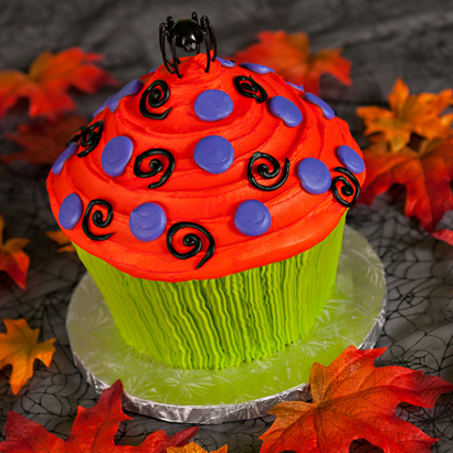 Happy Haunting 3D Cupcake: elé Cake Co.