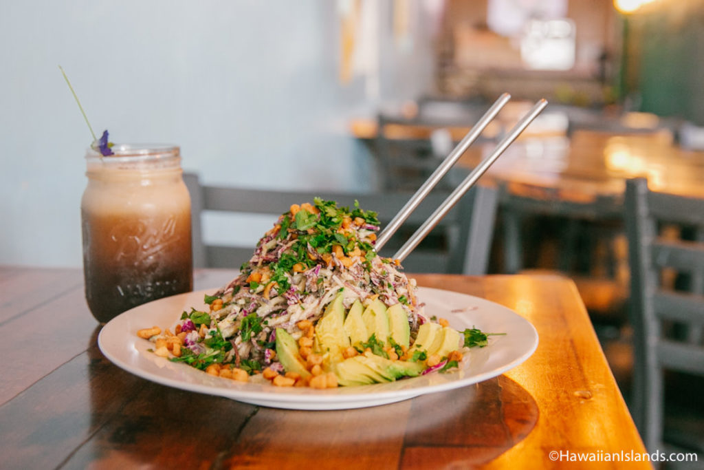 The Top 22 Places Locals Eat in Maui | HawaiianIslands.com