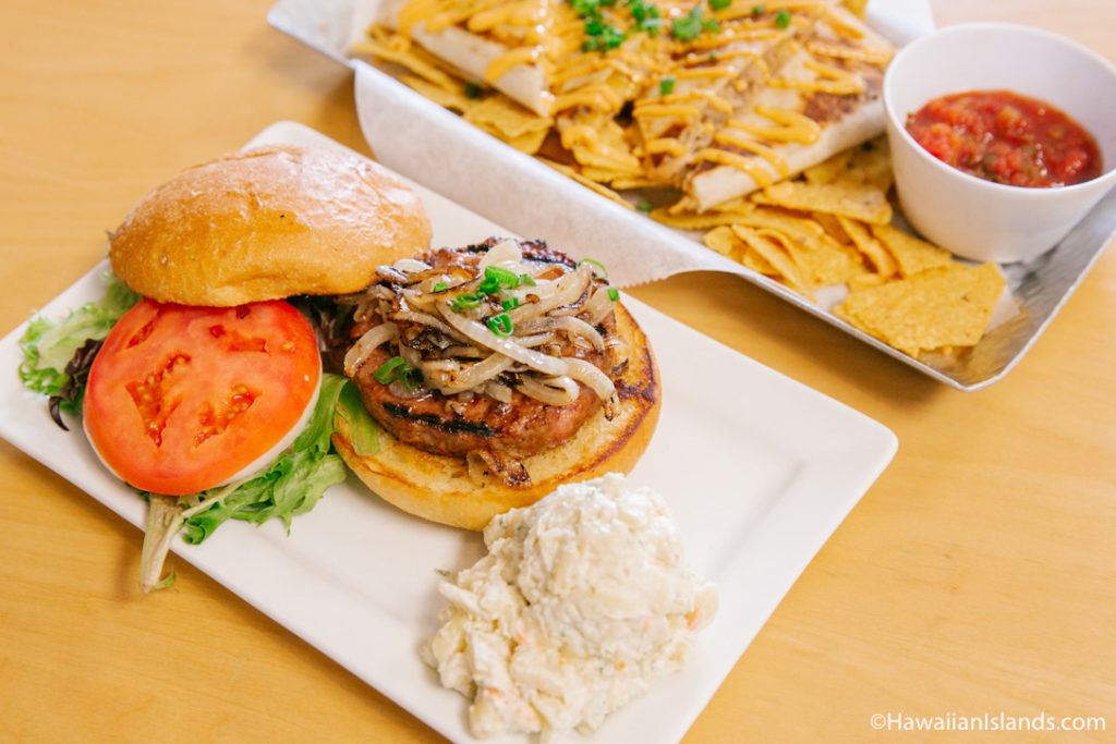The Top 22 Places Locals Eat in Maui | HawaiianIslands.com