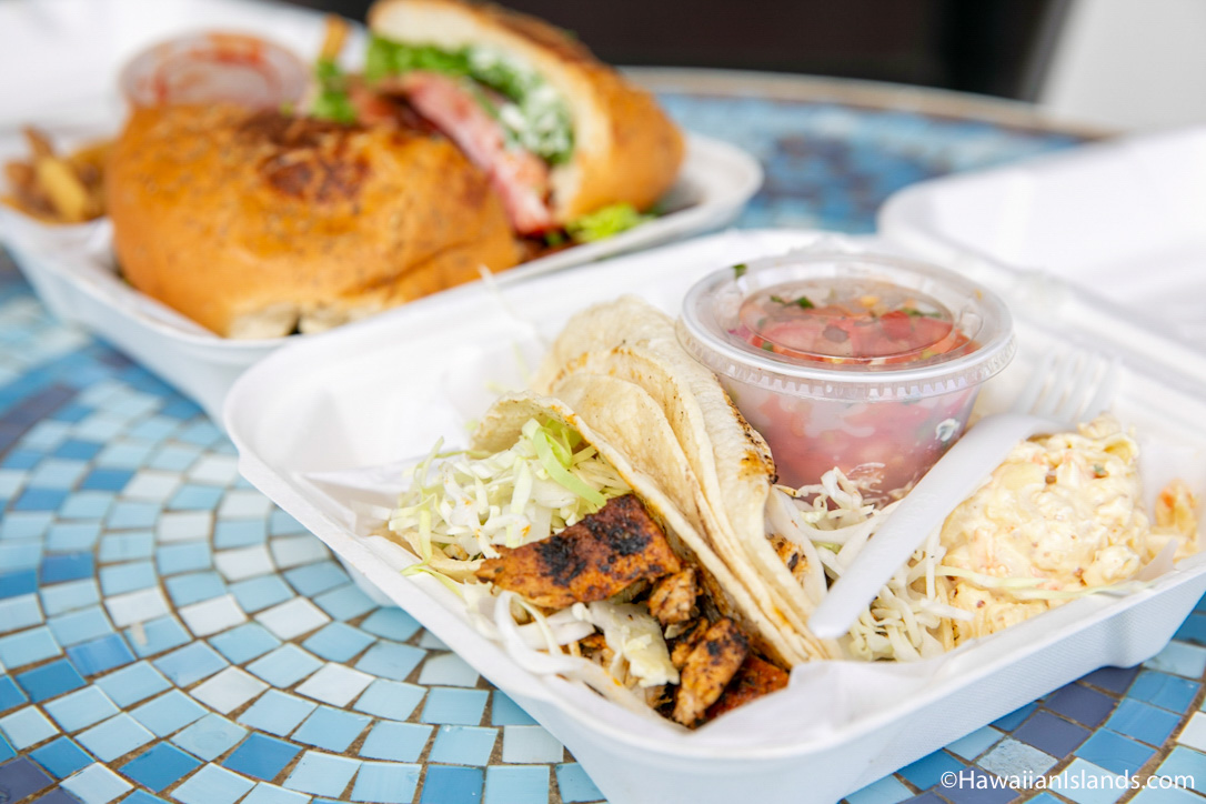 The Top 22 Places Locals Eat in Maui | HawaiianIslands.com