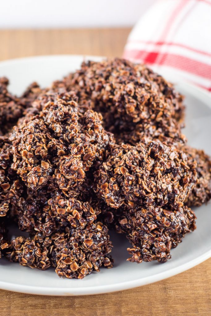 No-Bake Preacher Cookie Recipe With Chocolate And Peanut Butter ...