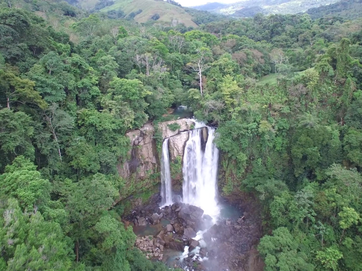 Costa Rica's stunning Nauyaca Falls: How to visit - Matador Network