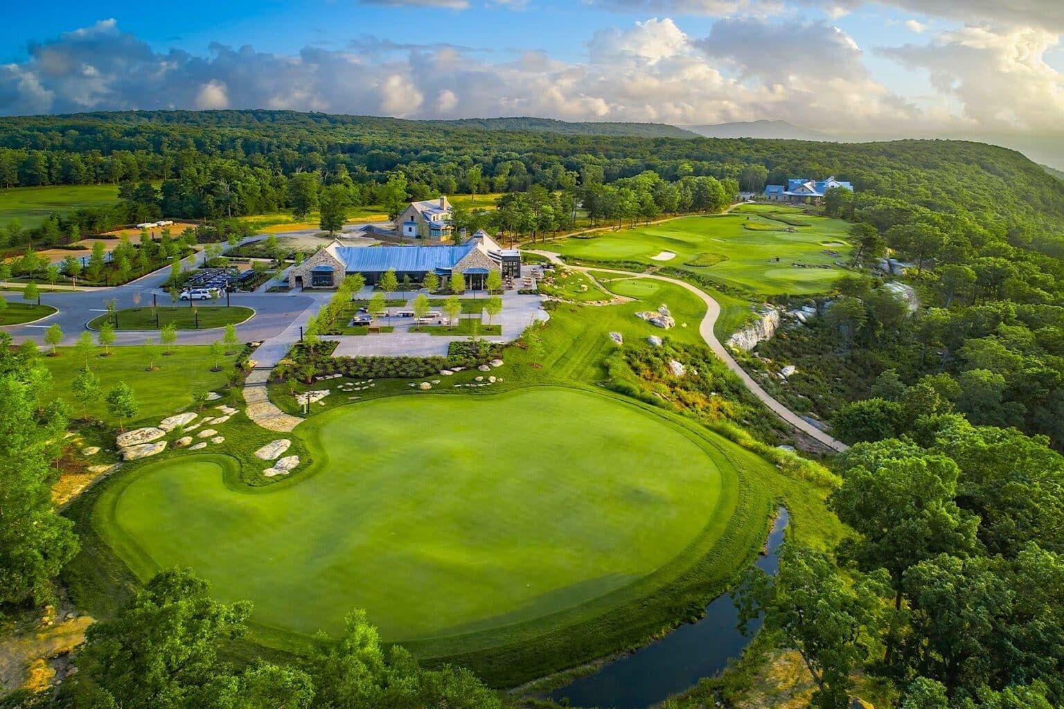 Experience Luxury and Tranquility at Mountain Golf Resort McLemore