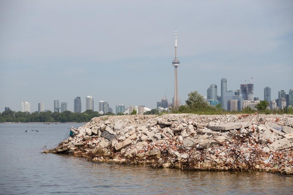 Toronto Outer Harbour - Bay | Great Lakes Guide