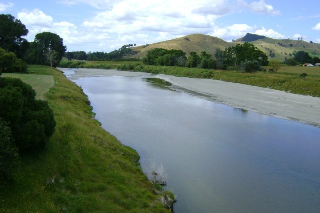 Waipaoa River at Kanakanaia | Swim Guide