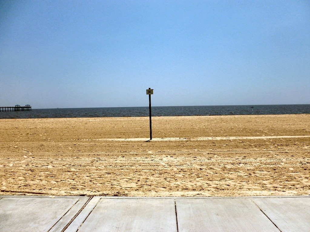 Pascagoula Beach West | Swim Guide