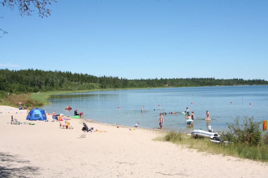 Moose Lake Provincial Park Beach - Swim Guide