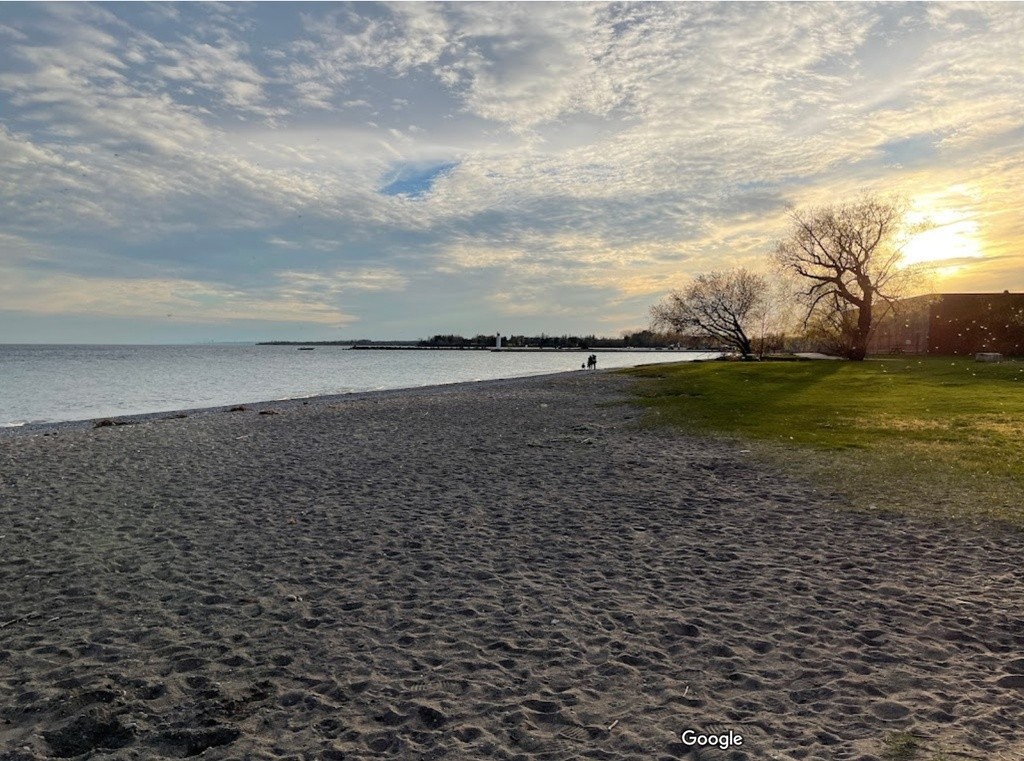 Whitby Beach | Great Lakes Guide