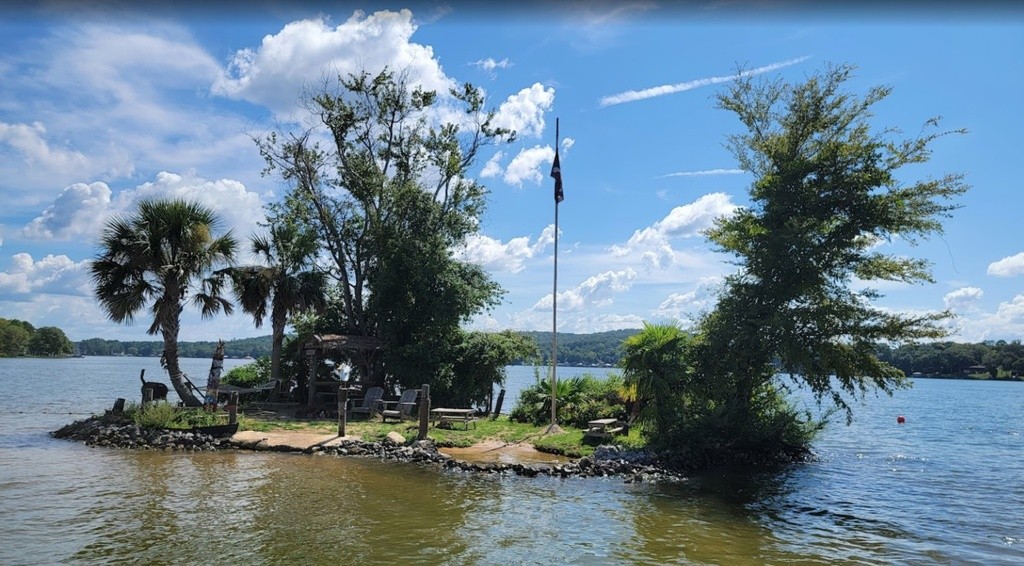 Pirate Island - Swim Guide