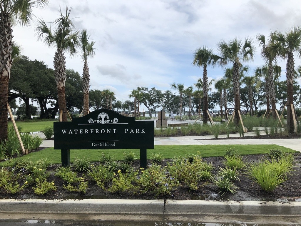 Daniel Island Children's Park - Swim Guide