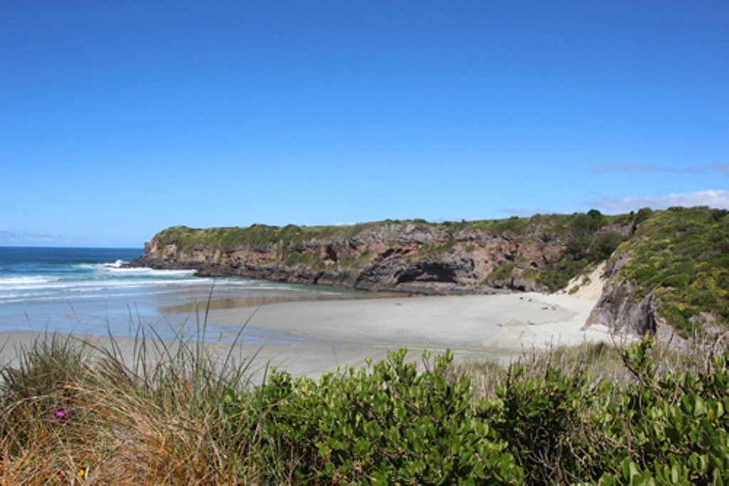 Tomahawk Beach (West) - Swim Guide